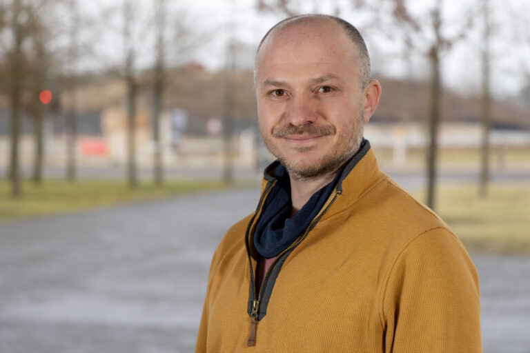 People - Department of Behavioural and Cognitive Sciences - FHSE ...