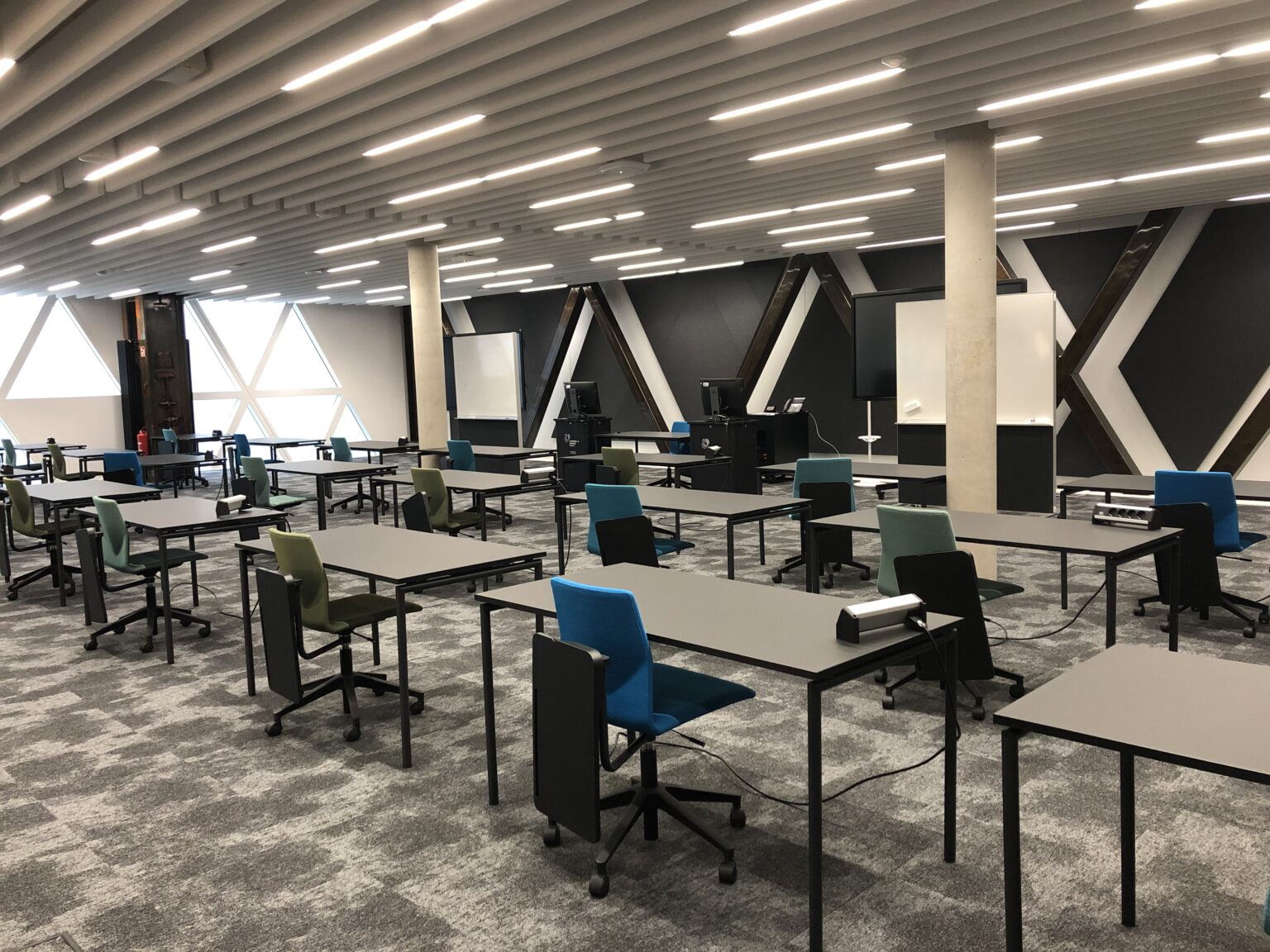 Facilities - Luxembourg Learning Centre (LLC) I Uni.lu