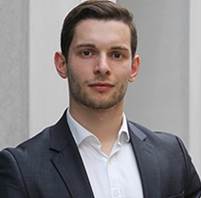 Teaching Staff Master in Wealth Management - FDEF - University of ...