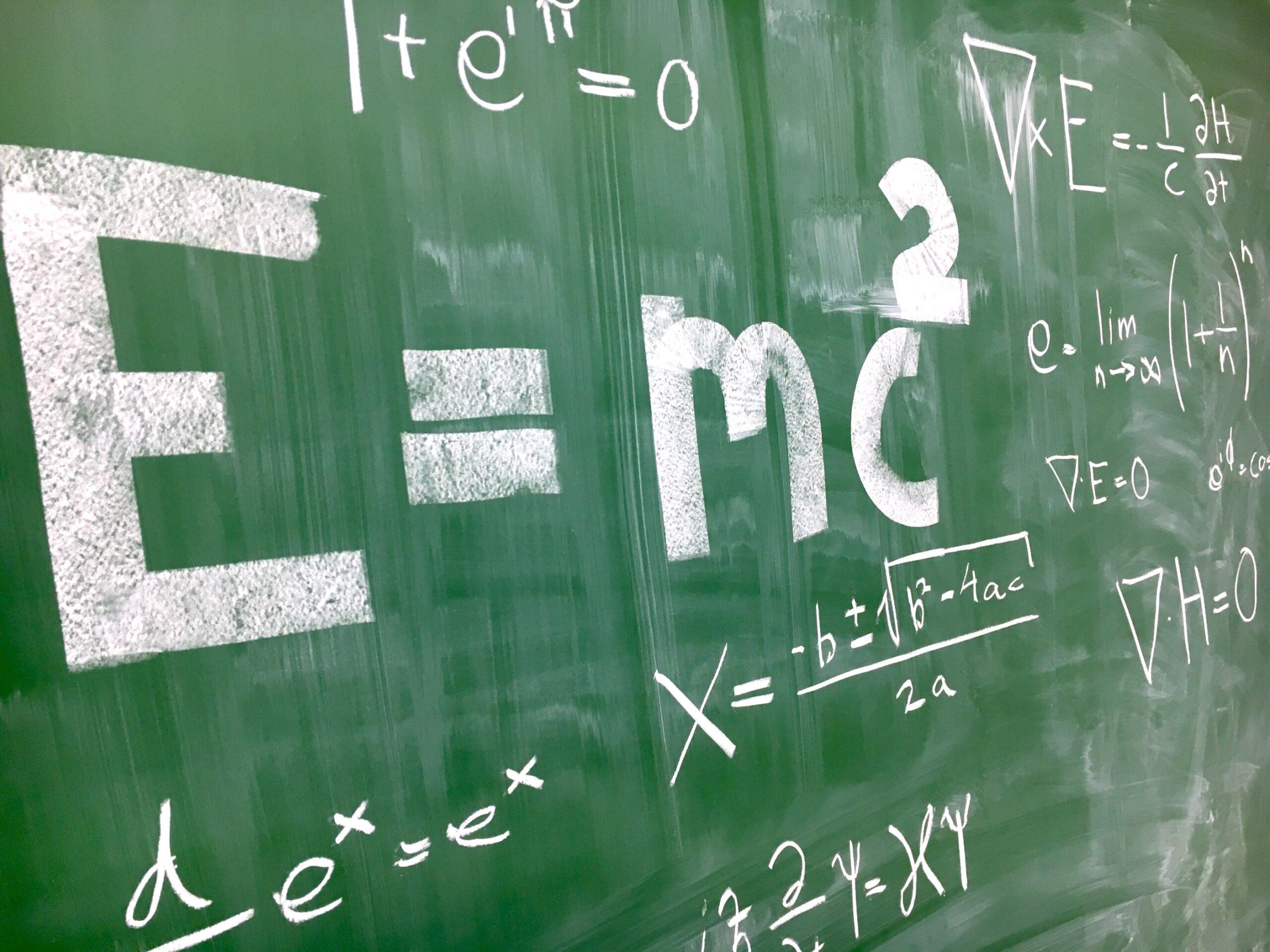 After a Bachelor in Mathematics: career opportunities | University of ...