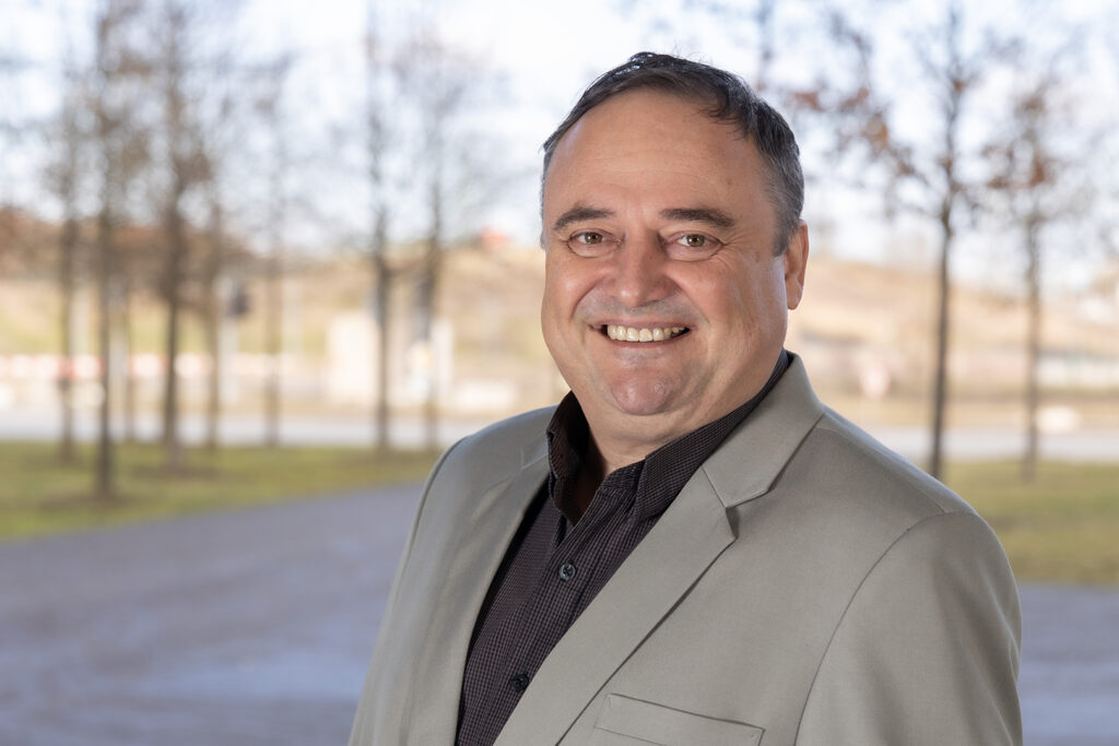 People working at the Faculty of Science, Medicine, and Technology ...